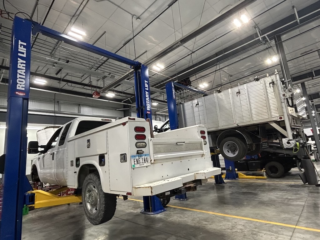 Mobile Column Lift For Sale Springfield MA | Lifting It All Up